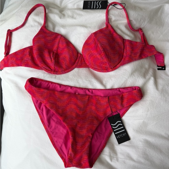 Vetchy | Swim | Vetchy Pinkred Textured Underwire Bikini Set | Poshmark